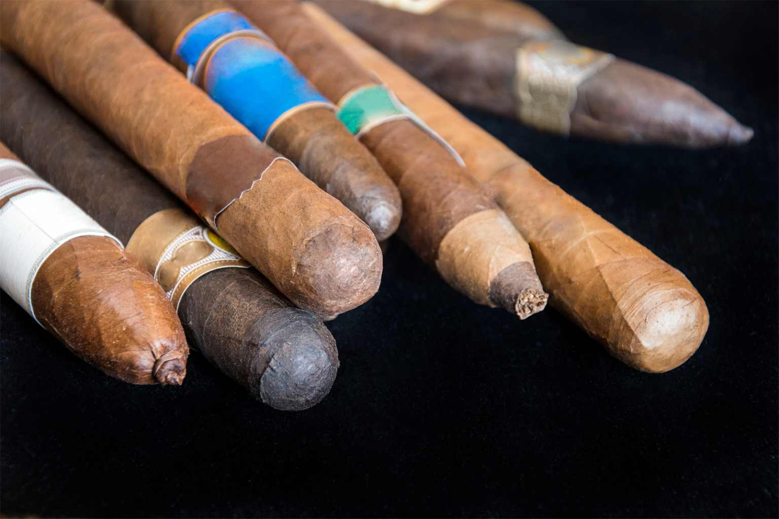 Cigars and Whiskey Pairing: A Comprehensive Exploration - Happy Smoking