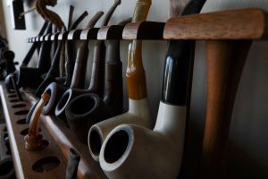 Choosing the Right Tobacco Pipe Shape - Happy Smoking