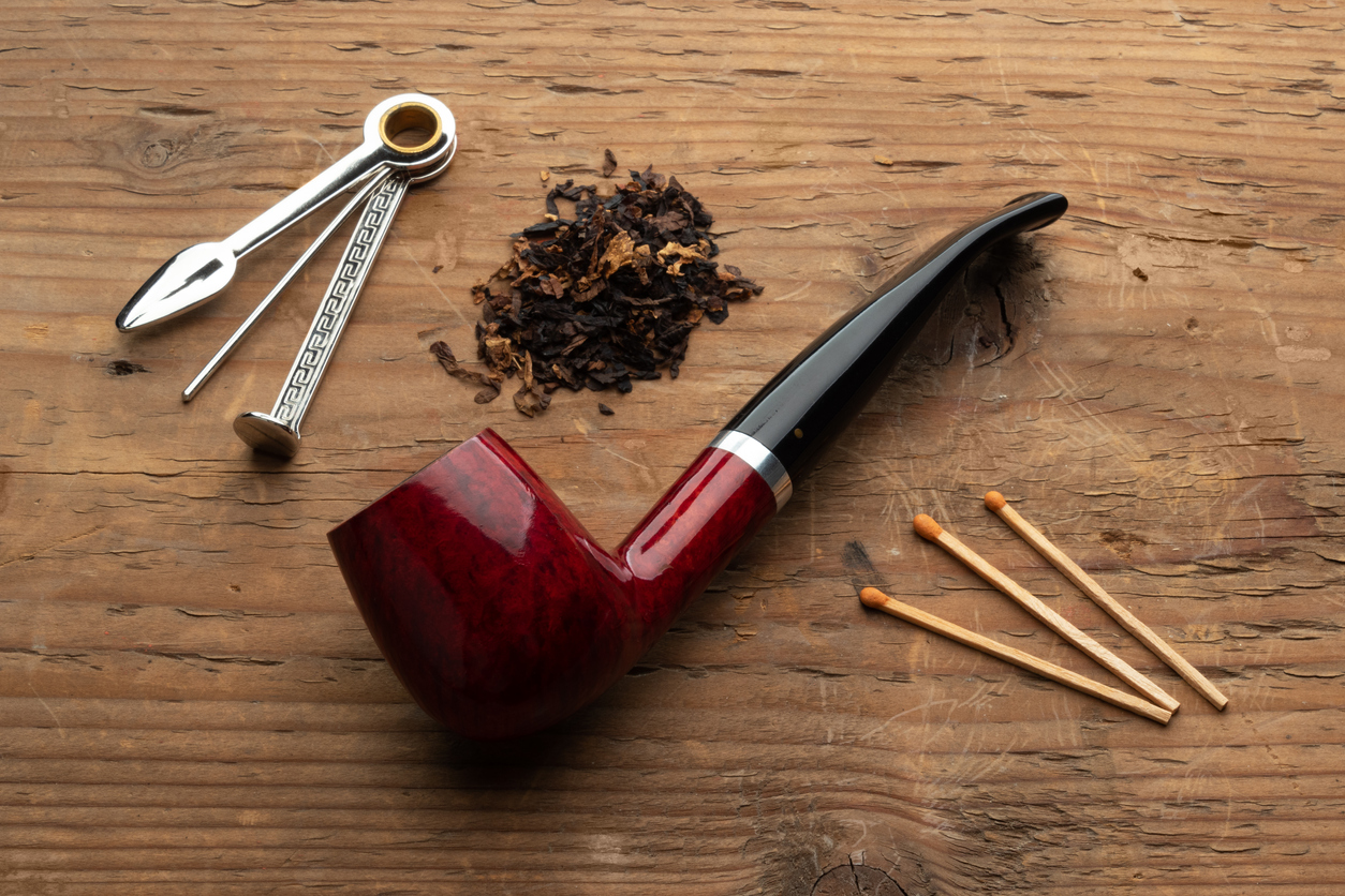 How to Clean and Maintain Your Tobacco Pipe - Happy Smoking