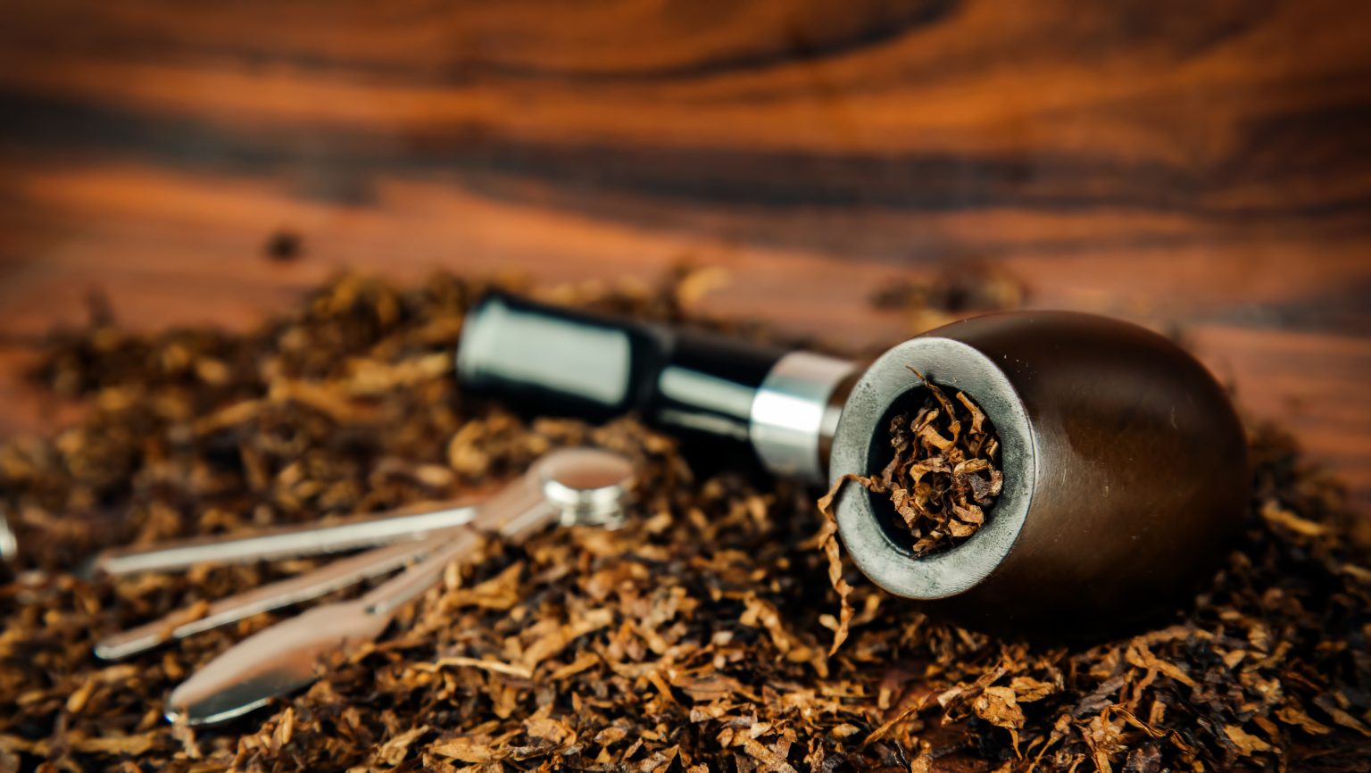 Selecting The Right Tobacco for Your Pipe - Happy Smoking